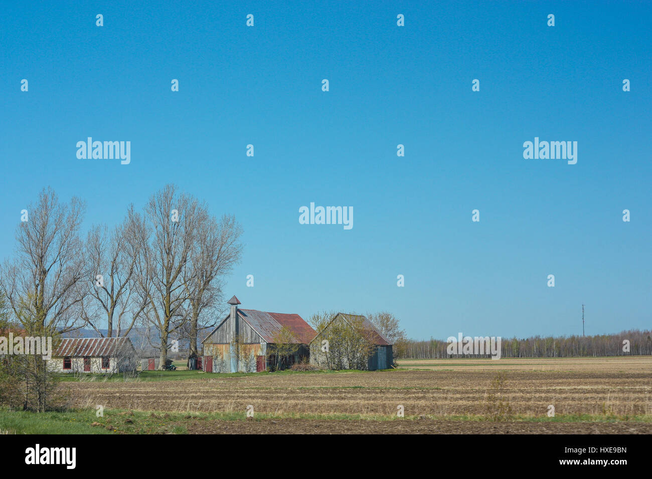 old farm in the countryside Stock Photo - Alamy