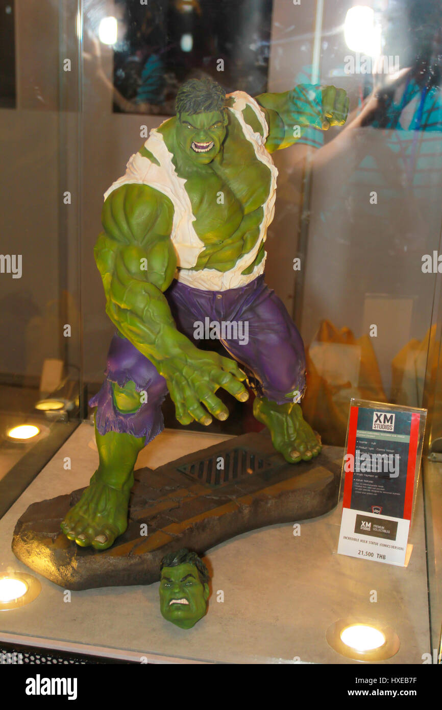 BANGKOK - MAY. 11: A Hulk model in Thailand Comic Con 2014 on May 11 ...