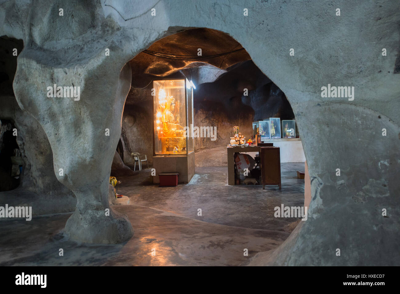 Perak Tong is a Chinese Buddhist temple built within a limestone cave ...
