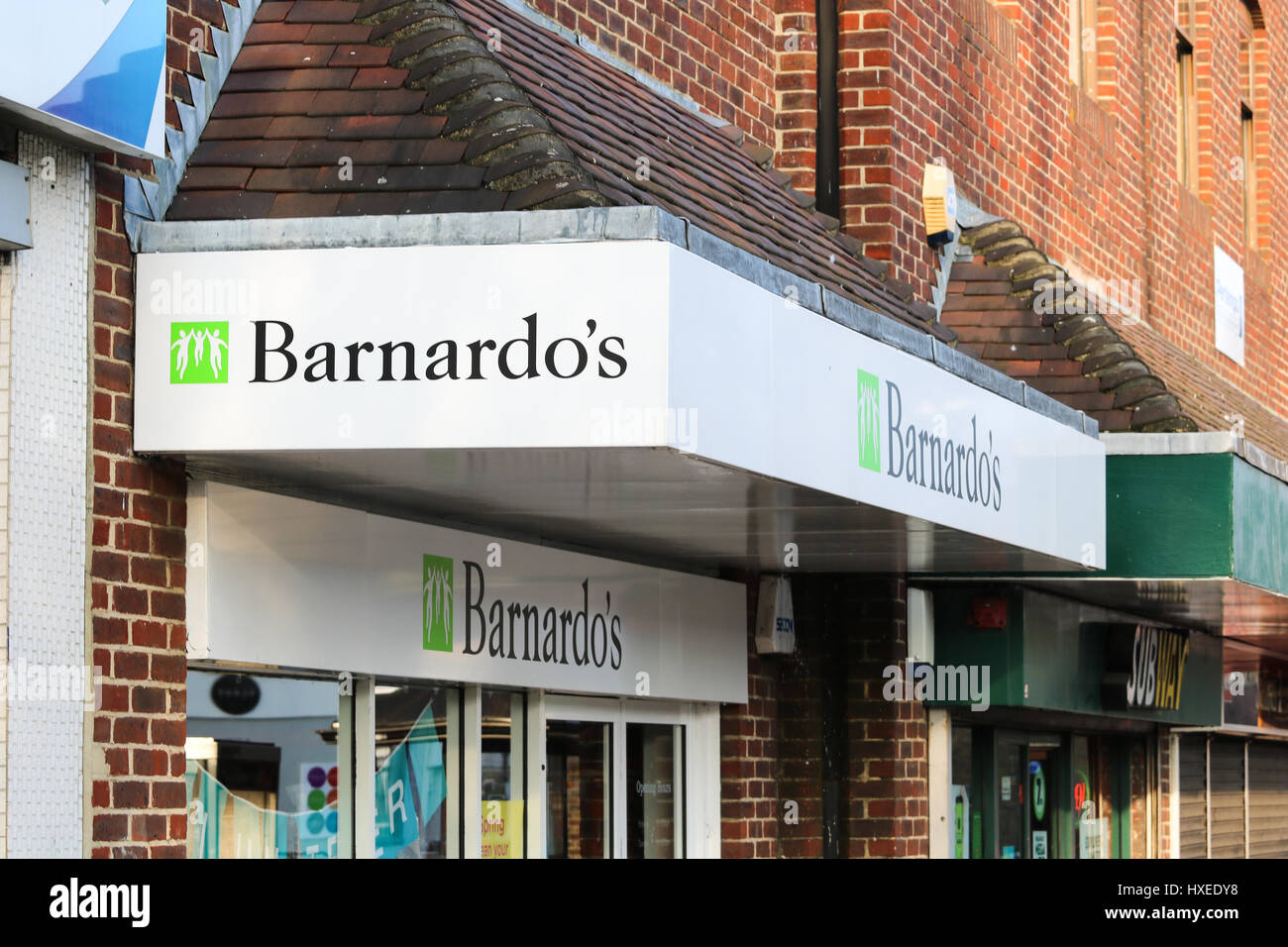 Barnardo's Charity Shop, Didcot Stock Photo - Alamy