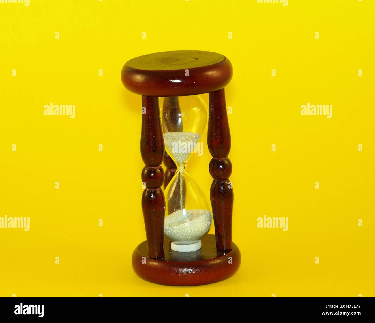 Hourglass motion hi-res stock photography and images - Alamy