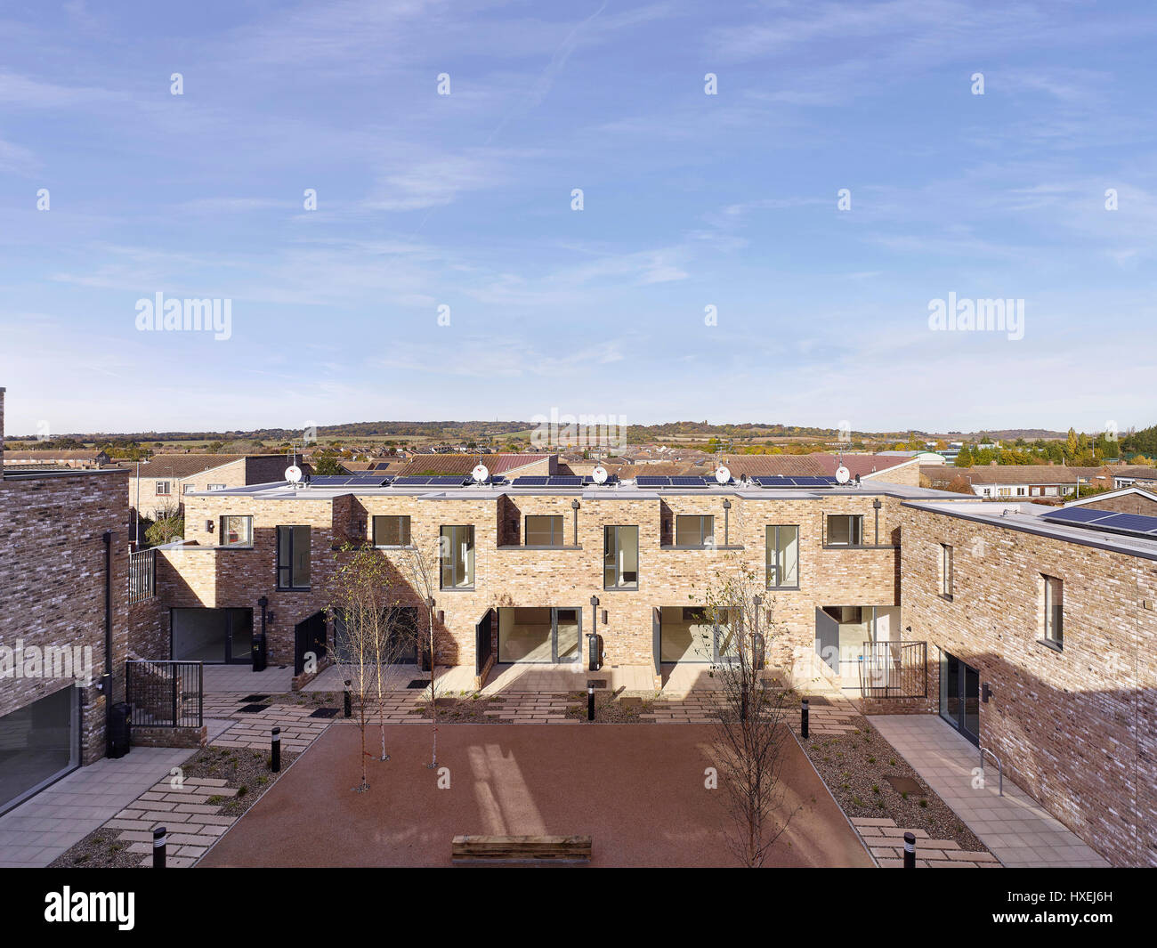 Elevated courtyard garden hi-res stock photography and images - Alamy