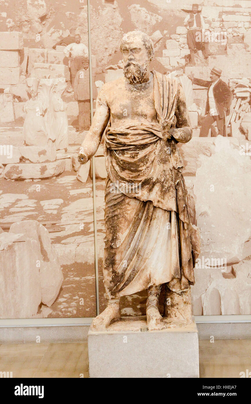 Delphi sacred way hi-res stock photography and images - Alamy