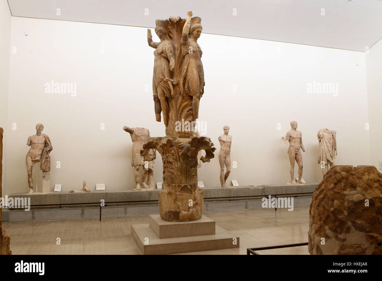 Column of the dancers hi-res stock photography and images - Alamy