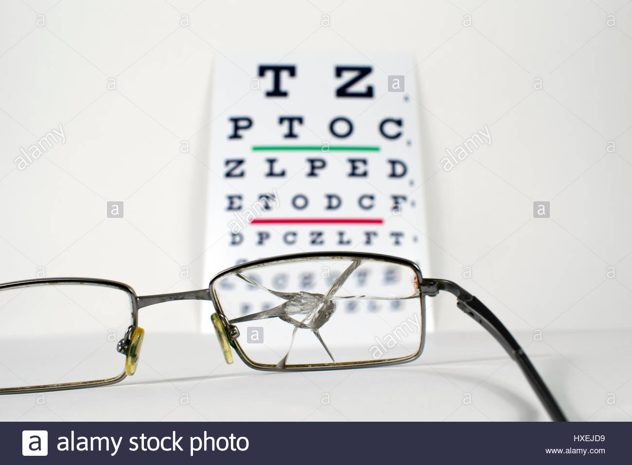 Broken Spectacles Stock Photos & Broken Spectacles Stock Images - Alamy