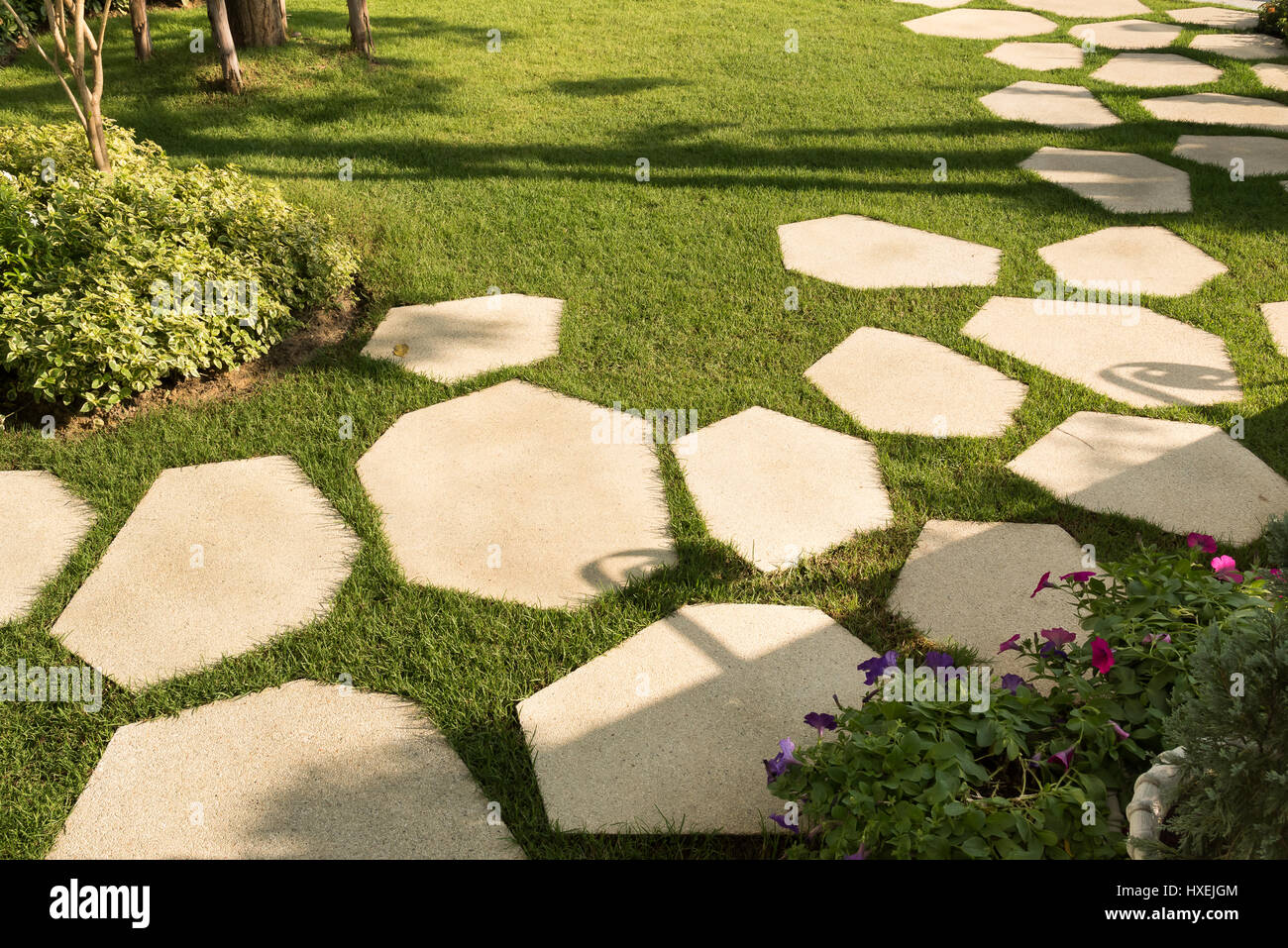 Texture or pattern of paving walkway background in the garden Stock ...
