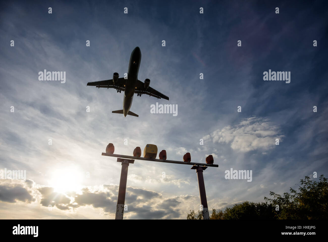 Landing entry hi-res stock photography and images - Alamy