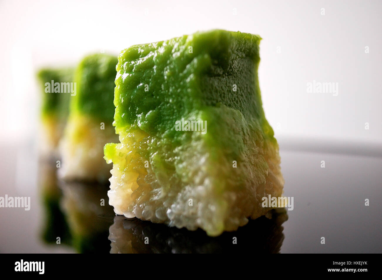 Malay kuih hi-res stock photography and images - Alamy