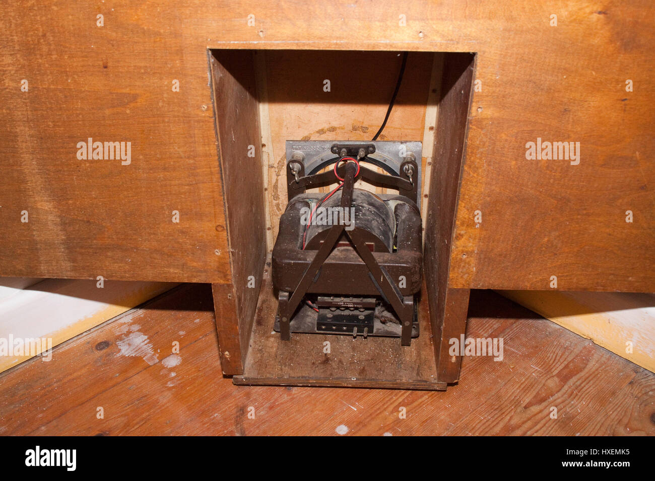 Historic audio, a home made corner horn still popular with some ...