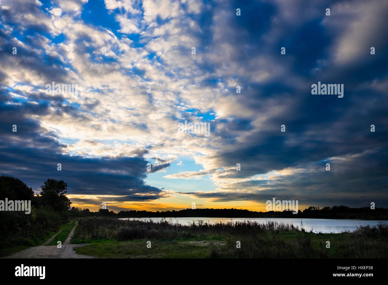 Spectacular summer sunset in South Cerney, Cotswolds, Gloucestershire ...