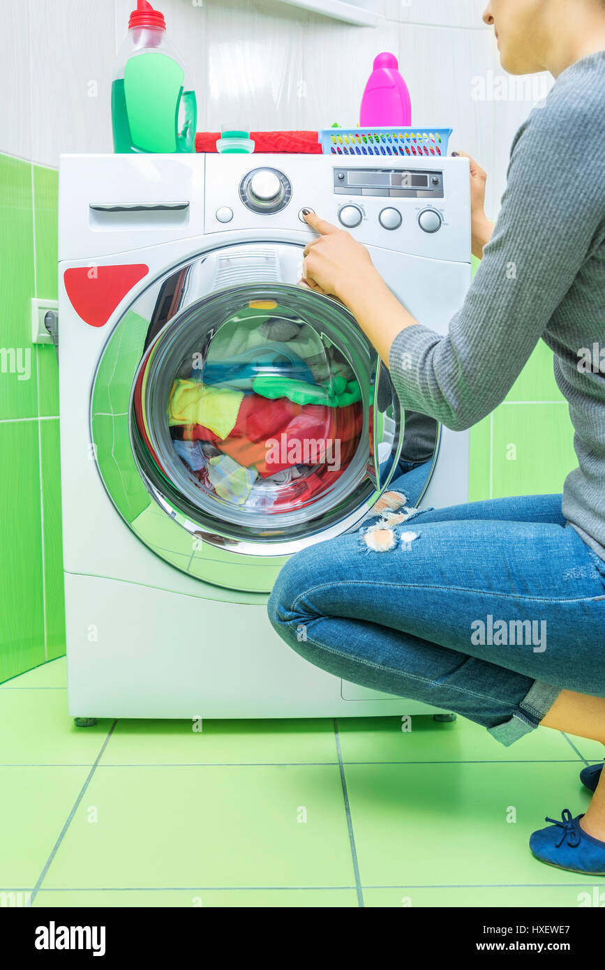 Start button on washing machine hi-res stock photography and images - Alamy