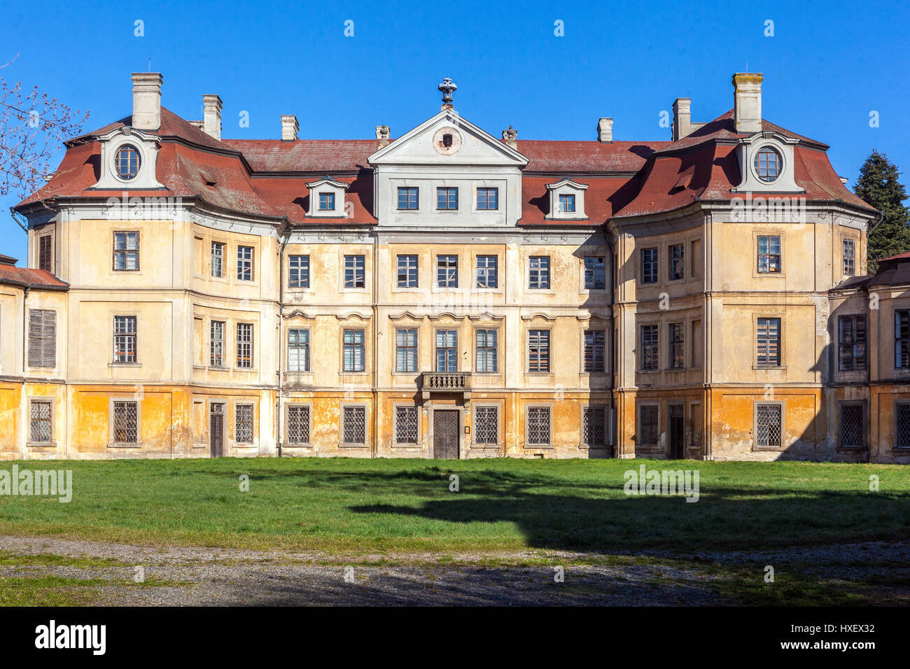 Rococo castle hi-res stock photography and images - Alamy
