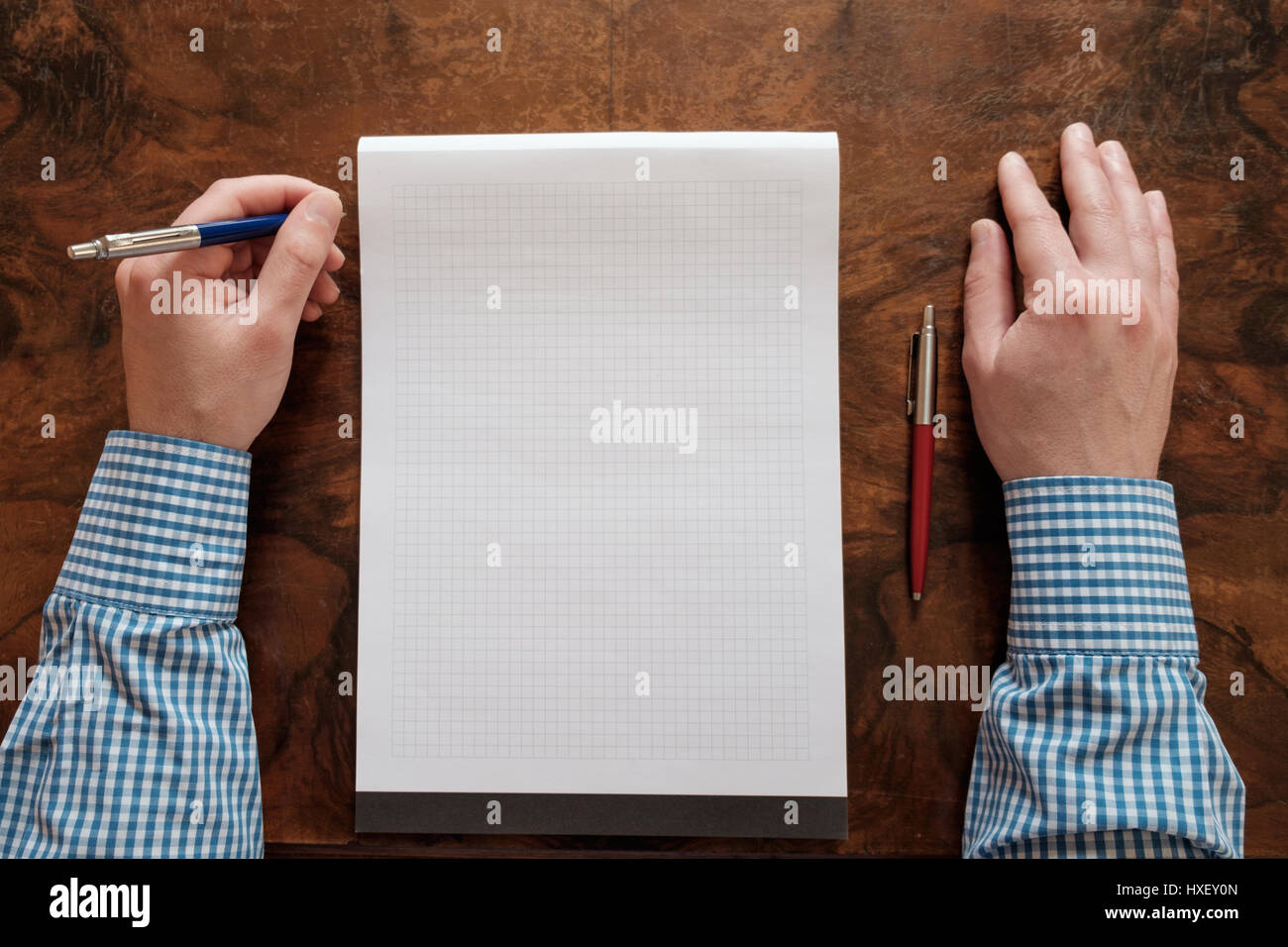 Writing desk top hi-res stock photography and images - Alamy