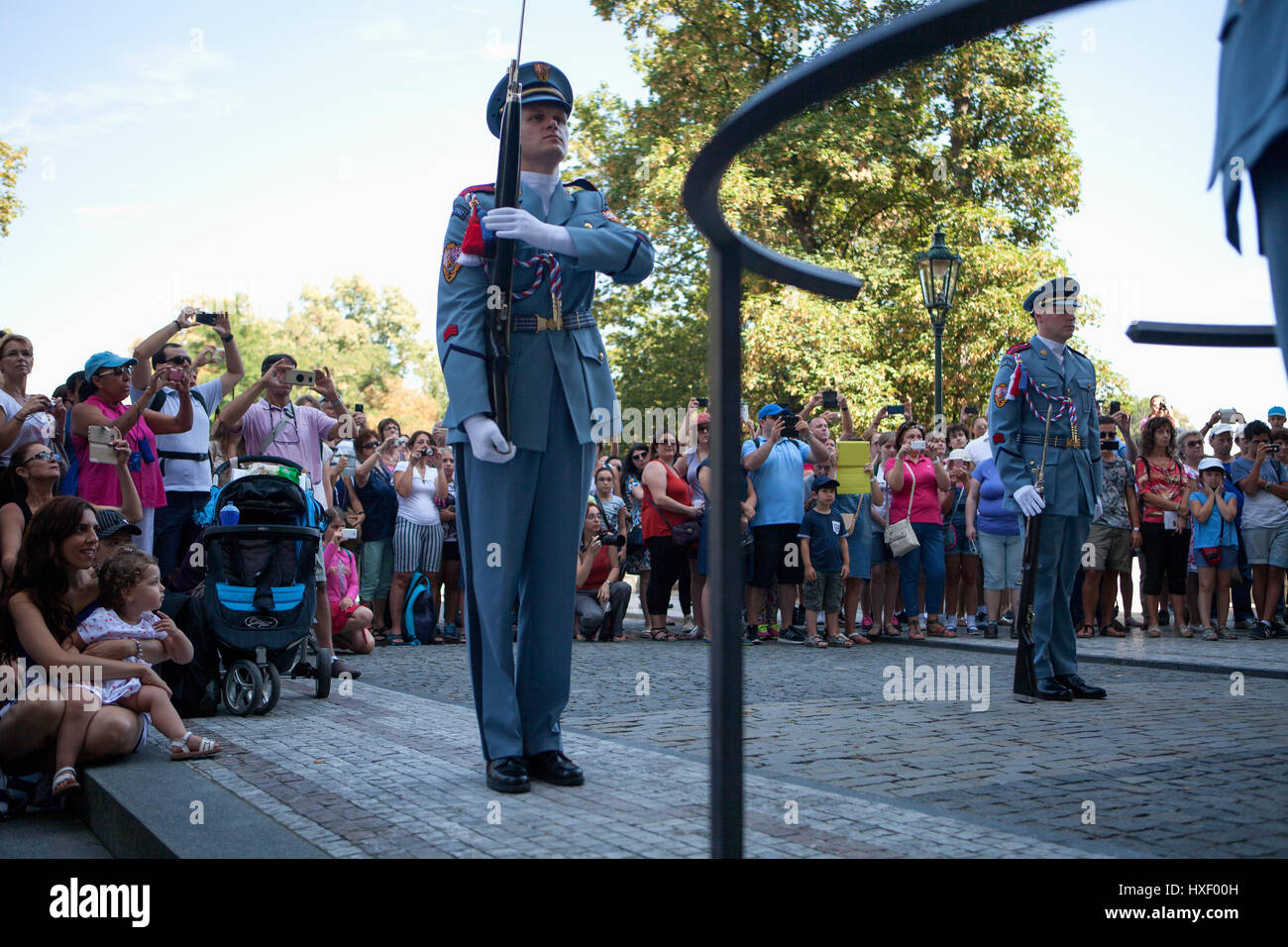 Changing of the Guard, Prague Castle, Prague, Czech Stock Photo - Alamy