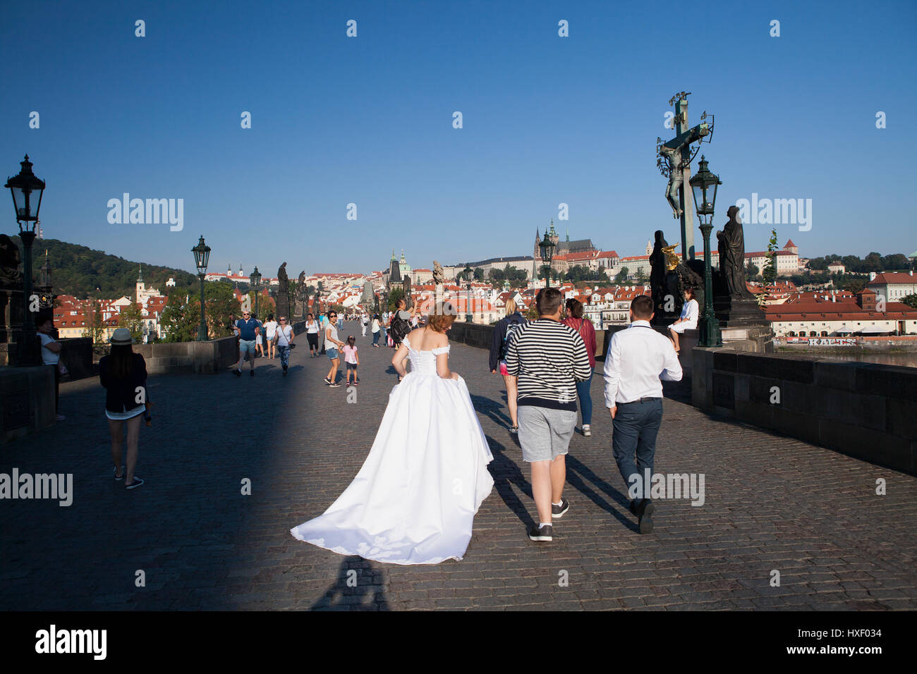 Prague bride and groom hi-res stock photography and images - Alamy
