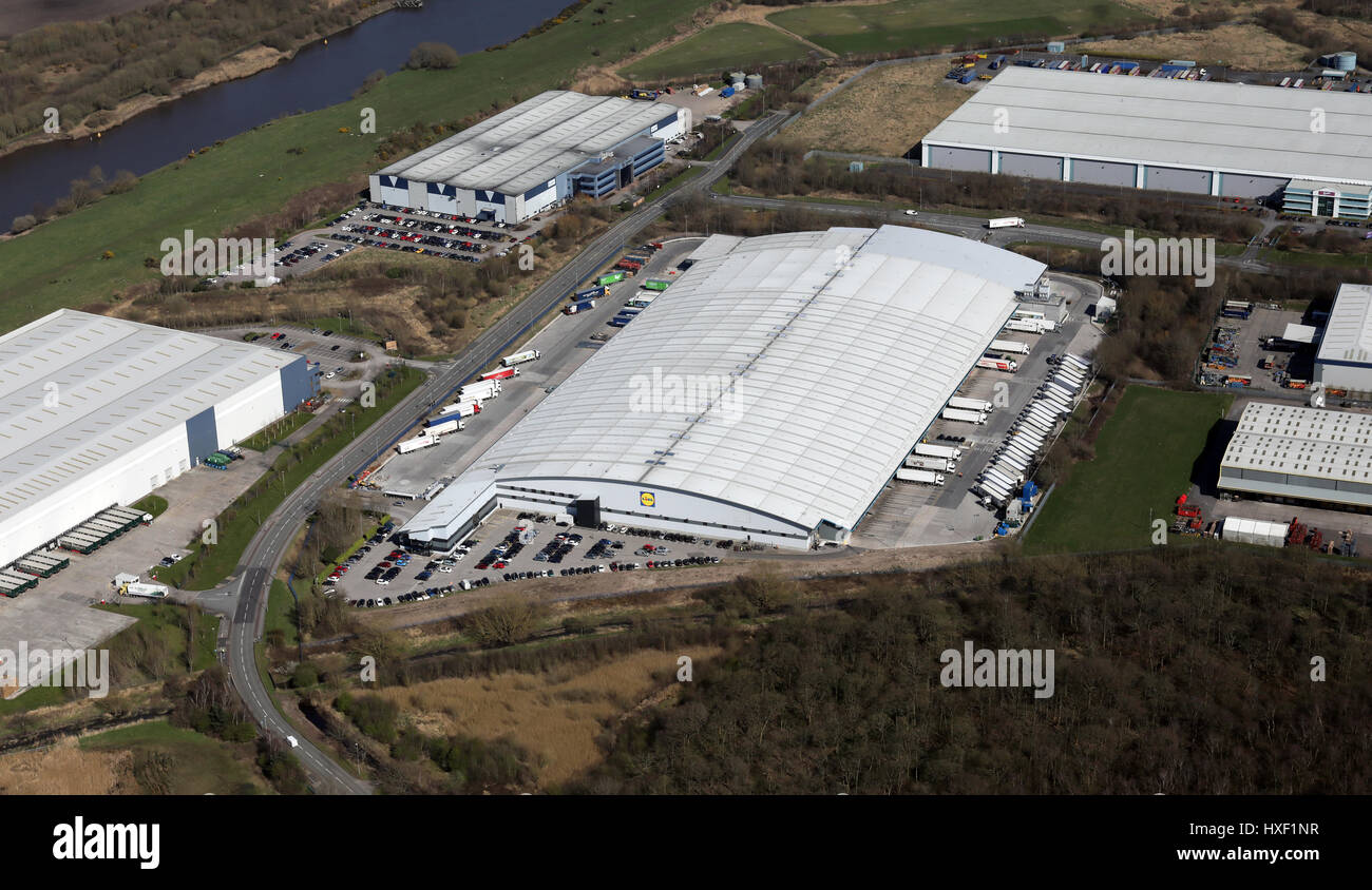 Aldi lidl hi-res stock photography and images - Alamy