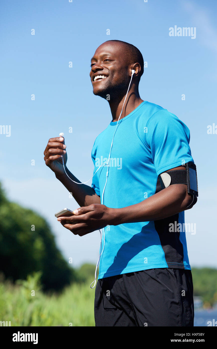 Black portrait smiling athlete man hi-res stock photography and images ...
