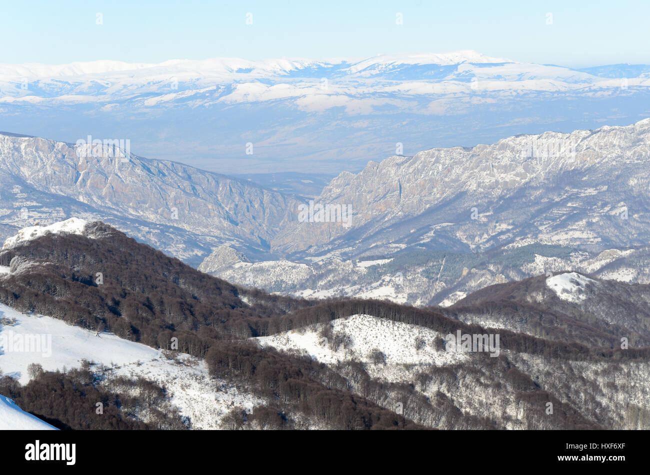 Layers of snow hi-res stock photography and images - Alamy