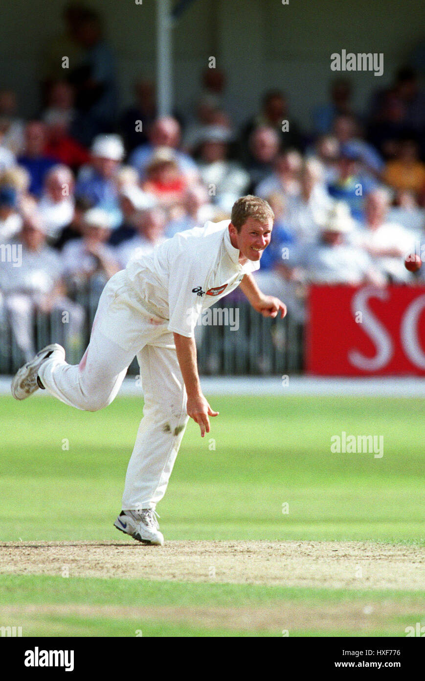 Tony mcgrath hi-res stock photography and images - Alamy