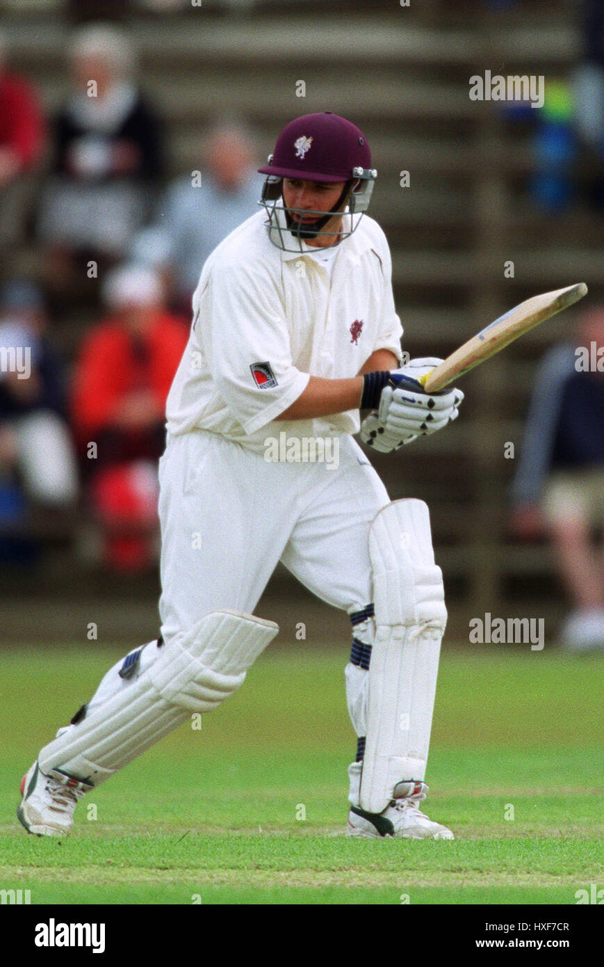 MARK LATHWELL SOMERSET CCC SCARBOROUGH ENGLAND 19 July 2000 Stock Photo ...