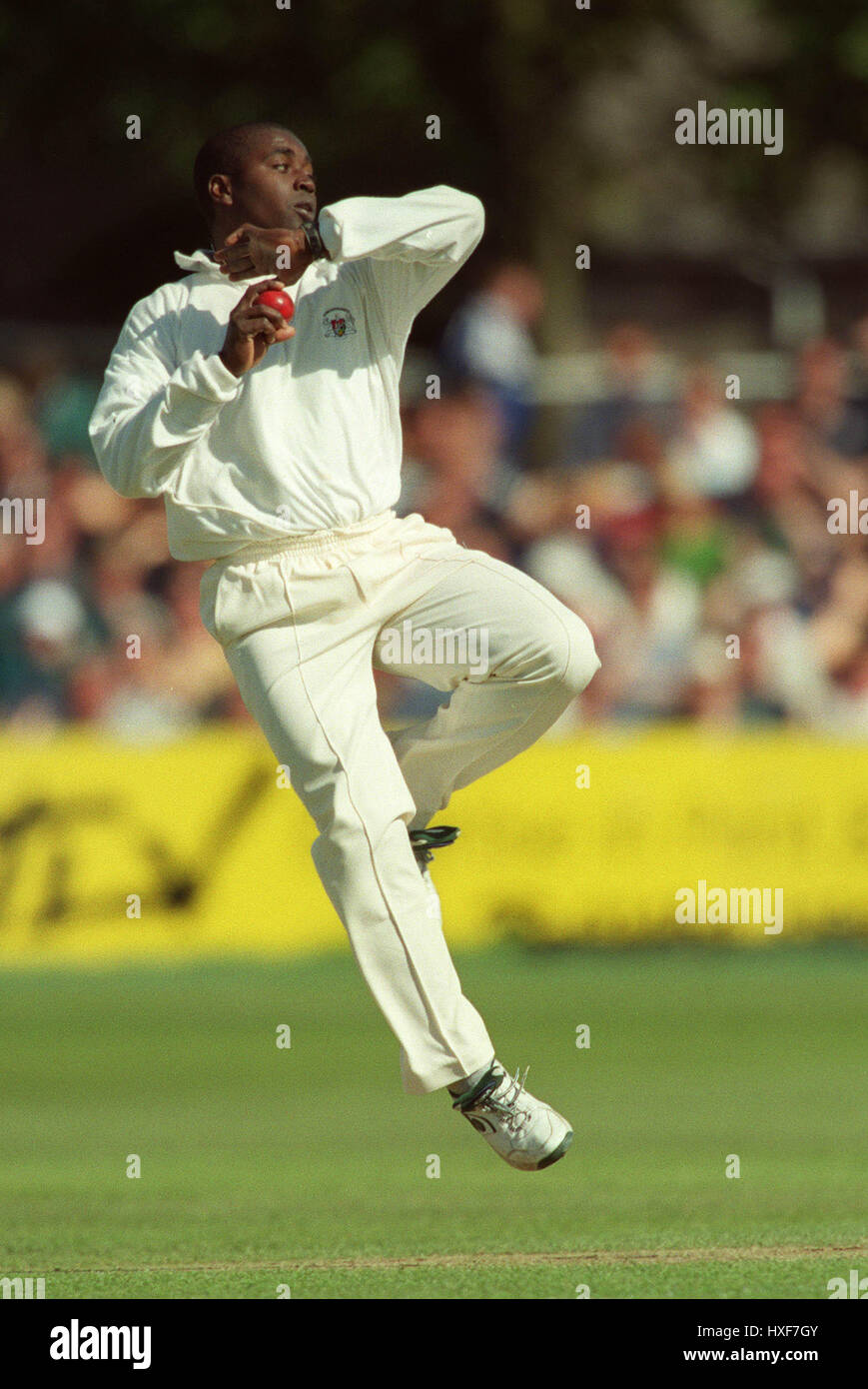 Cricket mark alleyne hi-res stock photography and images - Alamy