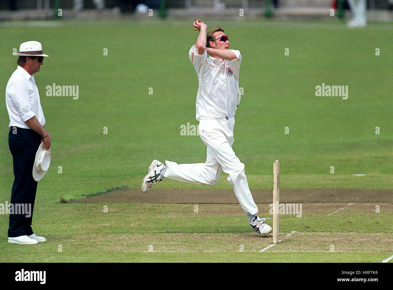 CHRIS SCHOFIELD LANCASHIRE CCC 09 May 2000 Stock Photo - Alamy