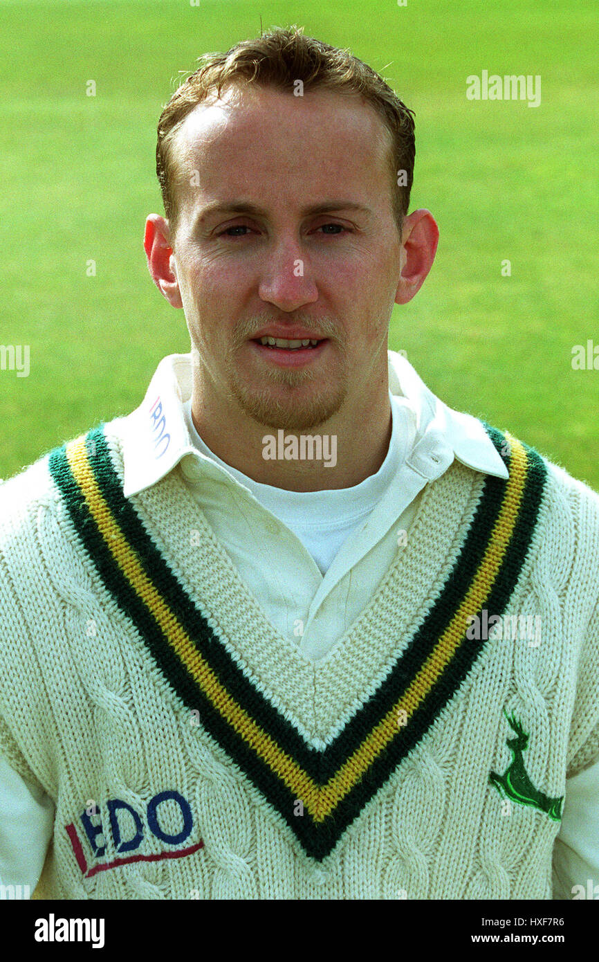 ANDY ORAM NOTTINGHAMSHIRE CCC 12 April 2000 Stock Photo - Alamy