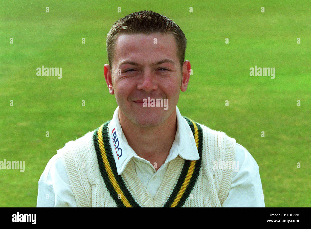 STEPHEN RANDALL NOTTINGHAMSHIRE CCC 12 April 2000 Stock Photo - Alamy