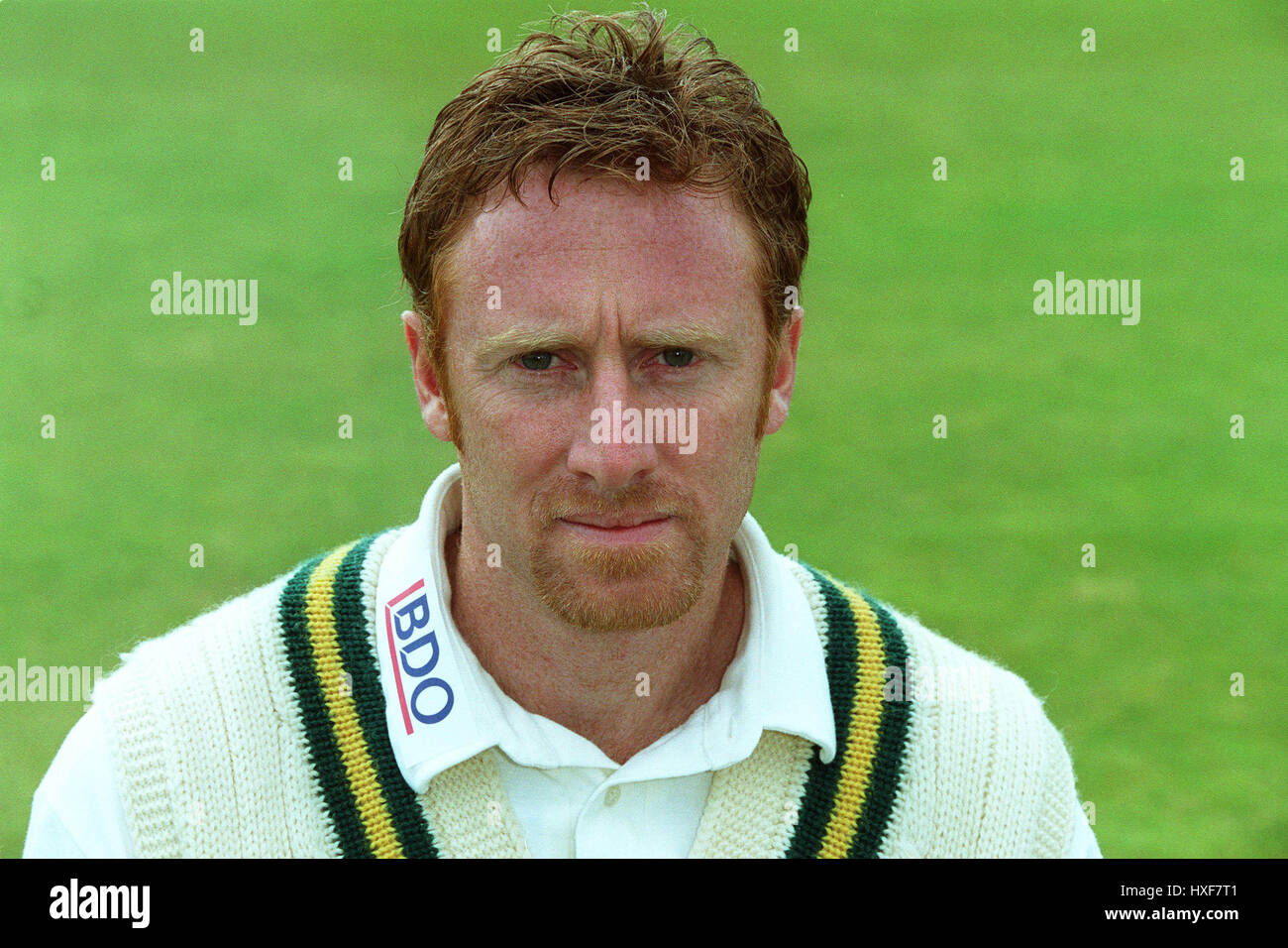 CHRIS TOLLEY NOTTINGHAMSHIRE CCC 12 April 2000 Stock Photo - Alamy