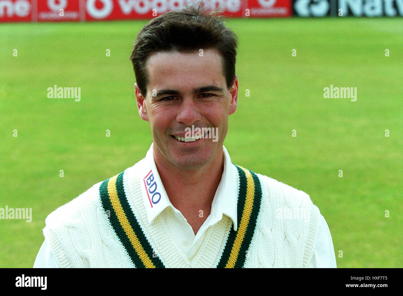 JASON GALLIAN NOTTINGHAMSHIRE CCC 12 April 2000 Stock Photo - Alamy