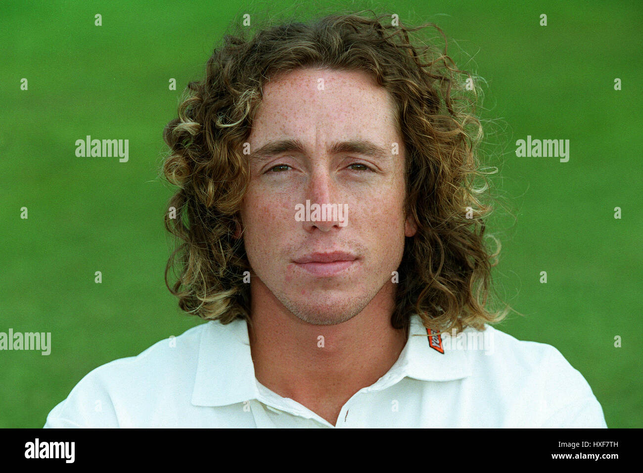 Sidebottom hi-res stock photography and images - Alamy