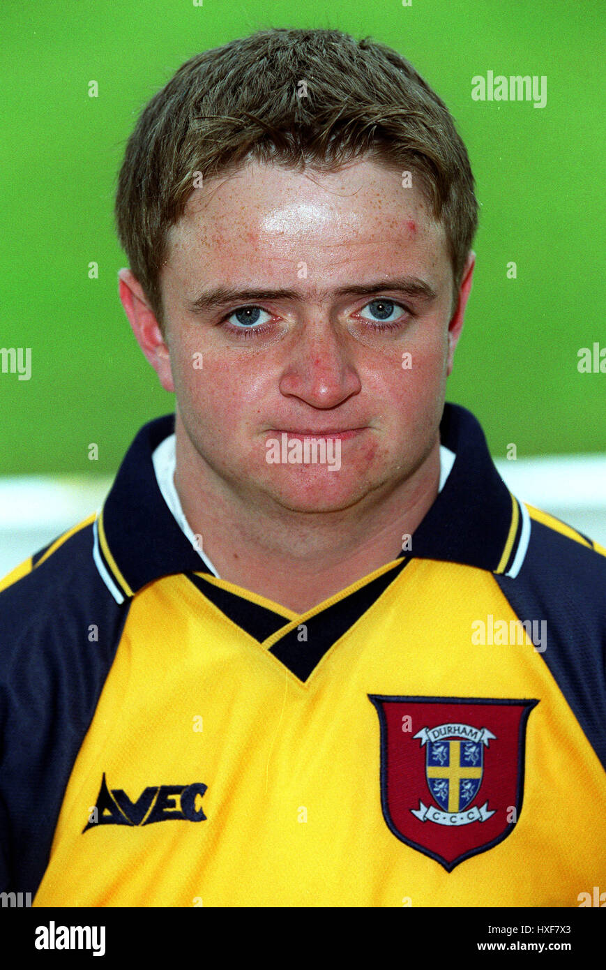 GRAEME BRIDGE DURHAM CCC 13 April 2000 Stock Photo - Alamy
