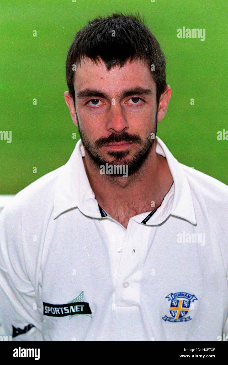 SIMON BROWN. DURHAM CCC 13 April 2000 Stock Photo - Alamy