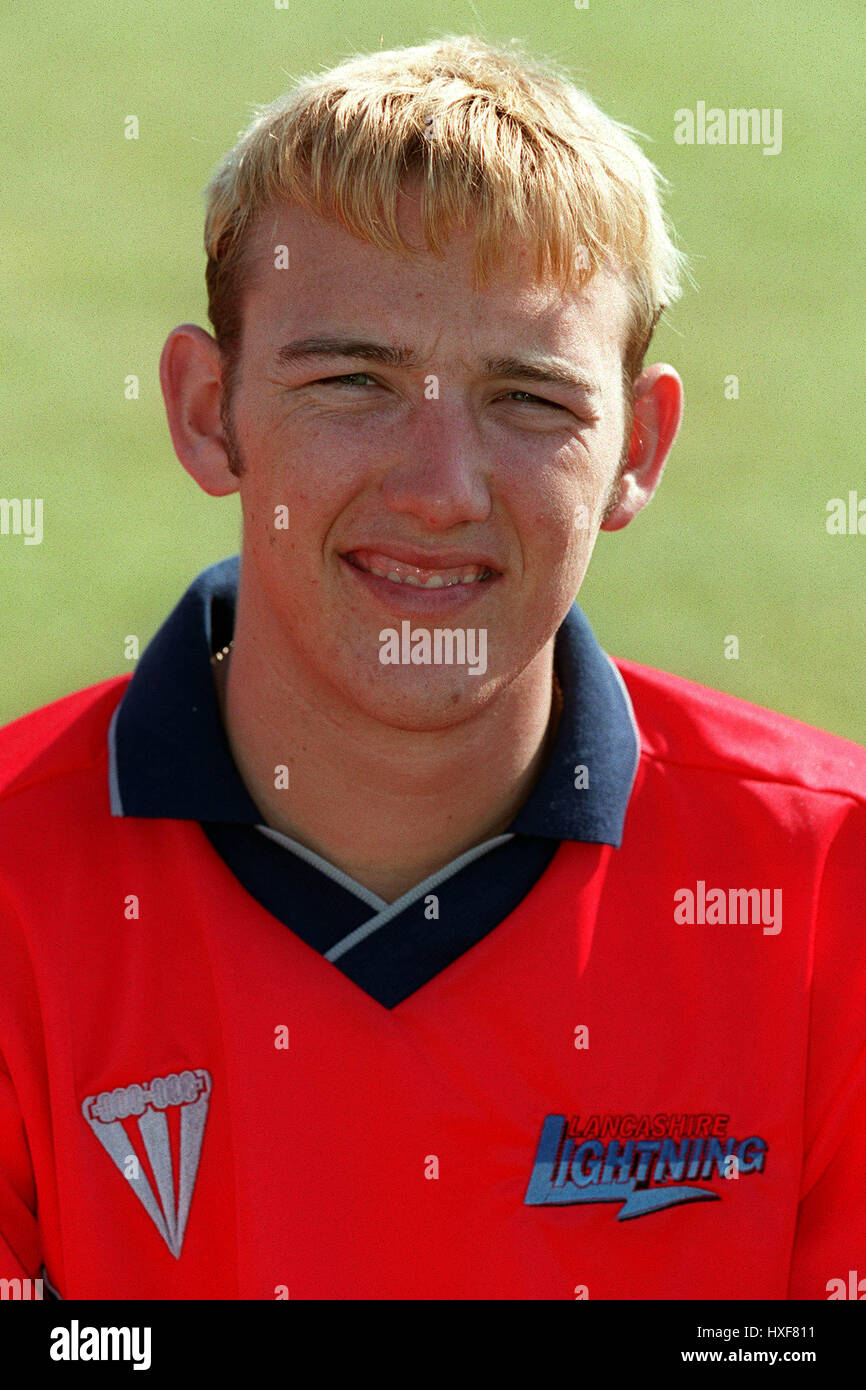 CHRIS SCHOFIELD LANCASHIRE CCC 05 April 2000 Stock Photo - Alamy