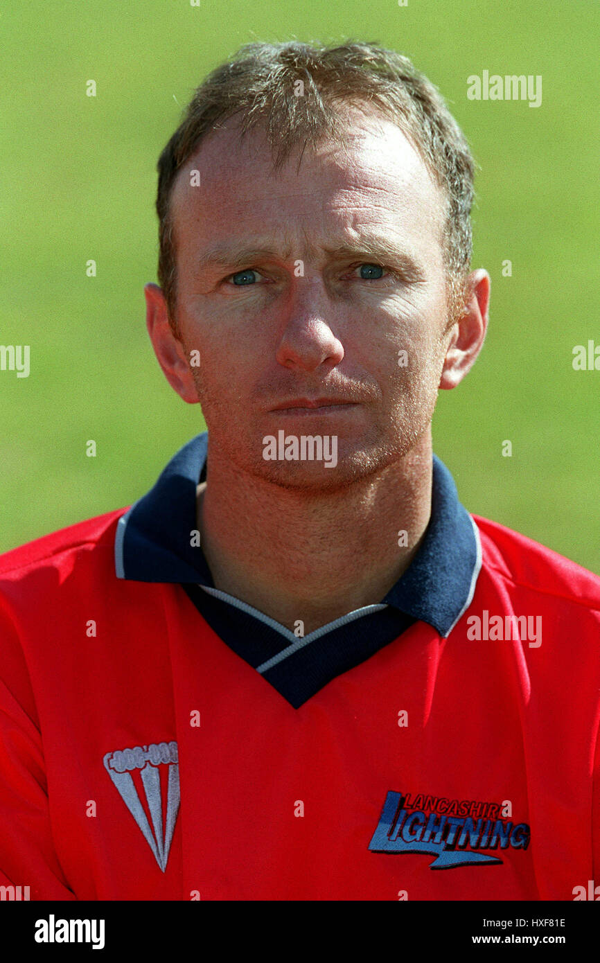 NEIL FAIRBROTHER LANCASHIRE CCC 05 April 2000 Stock Photo - Alamy