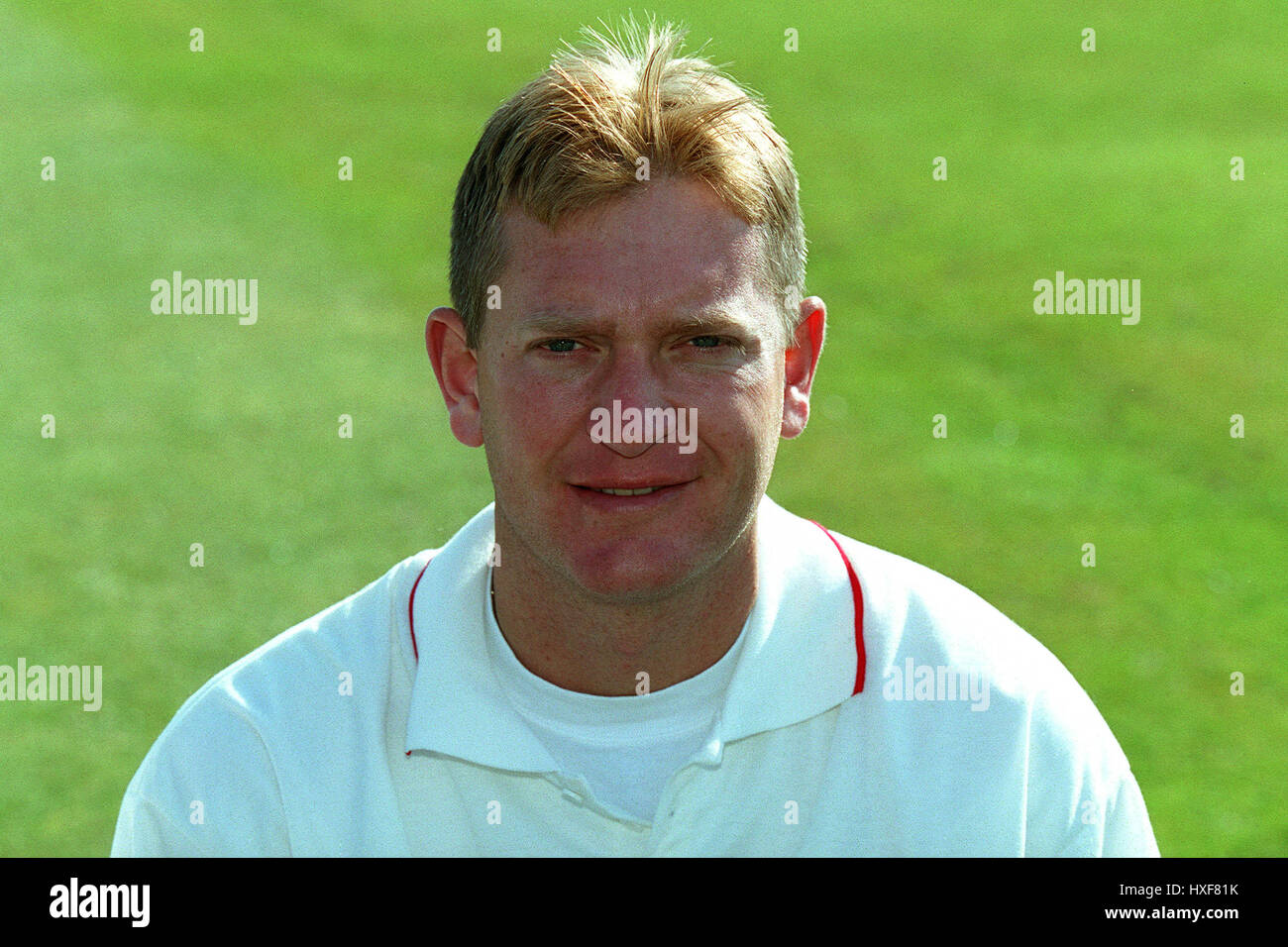 GARY YATES LANCASHIRE CCC 05 April 2000 Stock Photo - Alamy