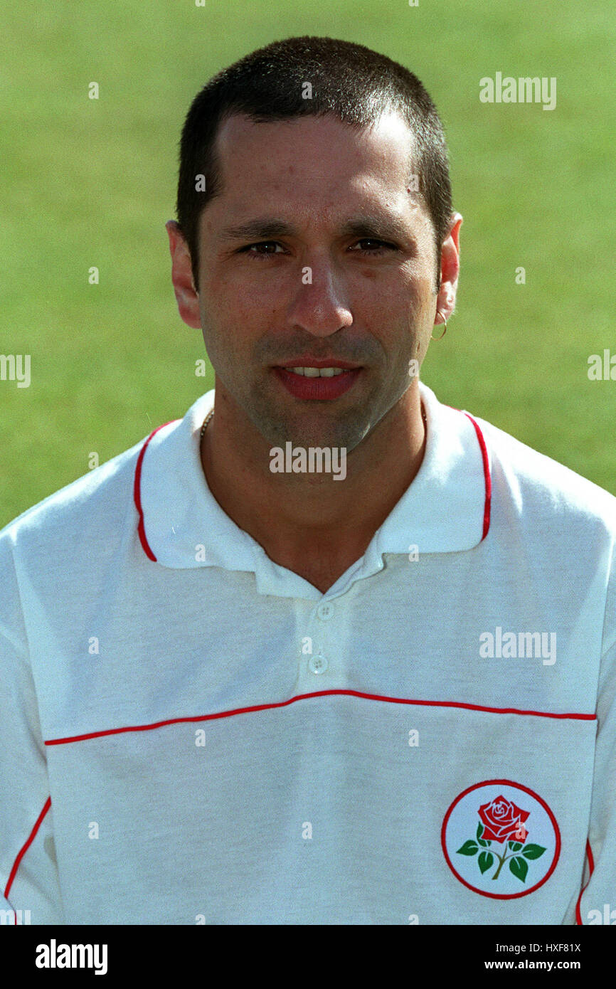 JOE SCUDERI LANCASHIRE CCC 05 April 2000 Stock Photo - Alamy