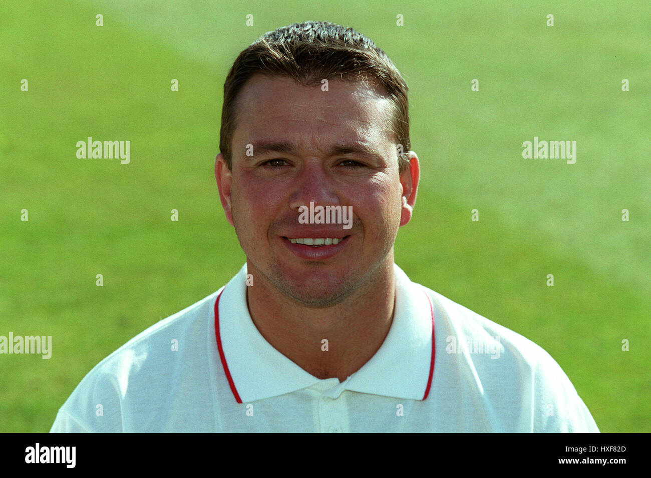 WARREN HEGG LANCASHIRE CCC 05 April 2000 Stock Photo - Alamy