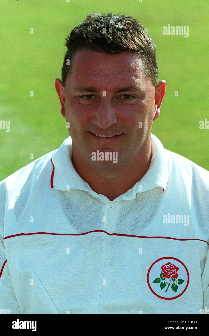 IAN AUSTIN LANCASHIRE CCC 05 April 2000 Stock Photo - Alamy
