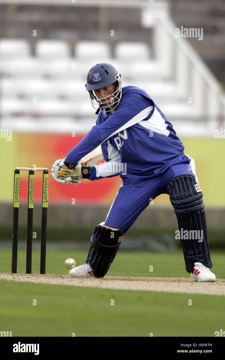 Robin martin hi-res stock photography and images - Alamy