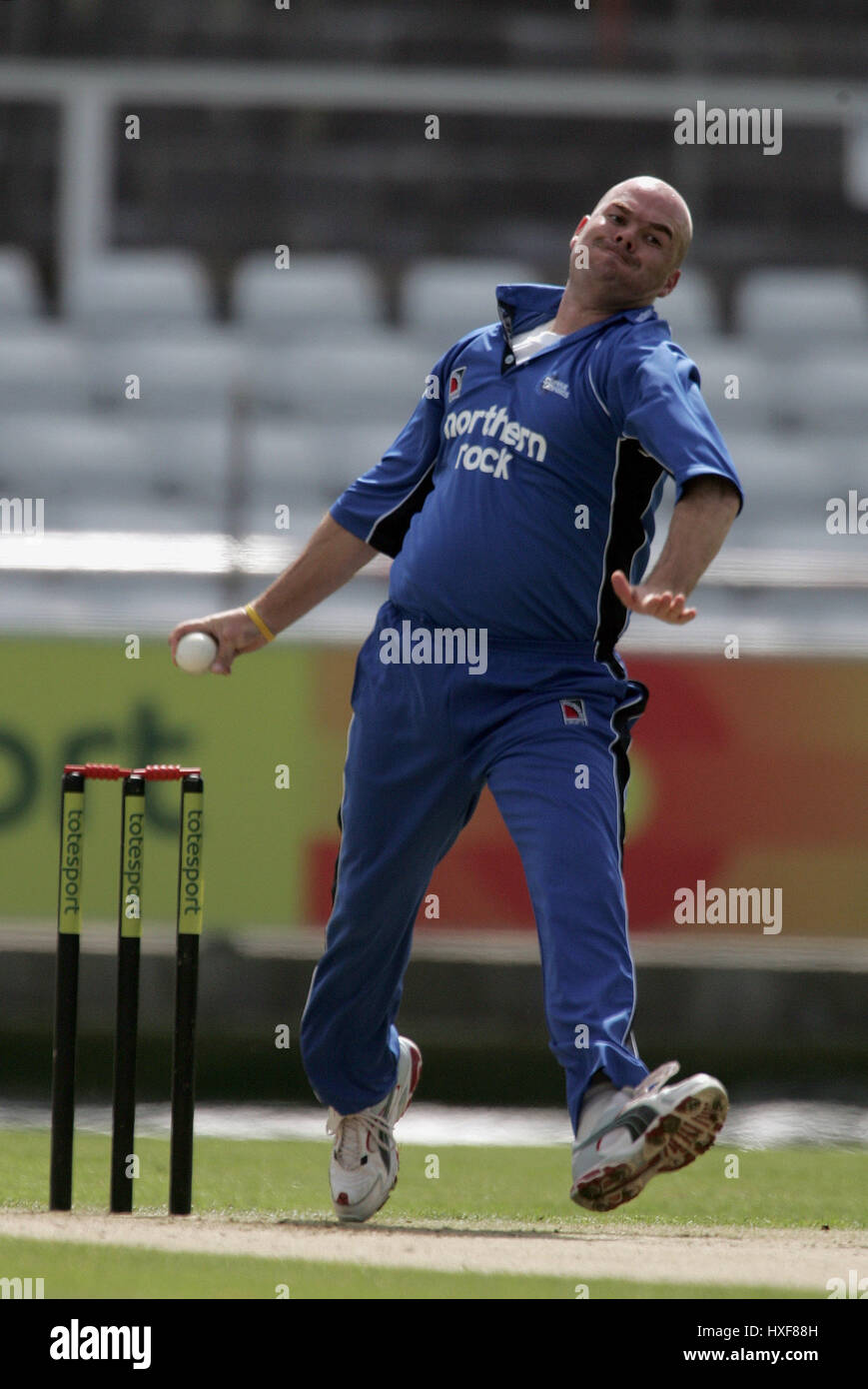 NEIL KILLEEN DURHAM CCC RIVERSIDE DURHAM ENGLAND 02 May 2005 Stock ...