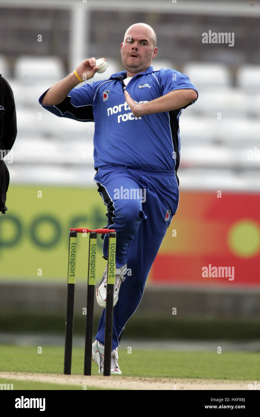 NEIL KILLEEN DURHAM CCC RIVERSIDE DURHAM ENGLAND 02 May 2005 Stock ...