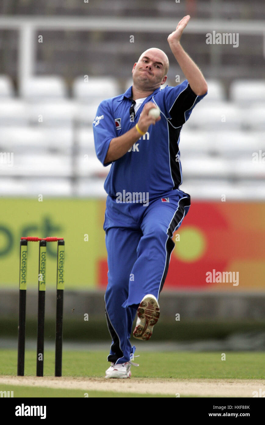 NEIL KILLEEN DURHAM CCC RIVERSIDE DURHAM ENGLAND 02 May 2005 Stock ...