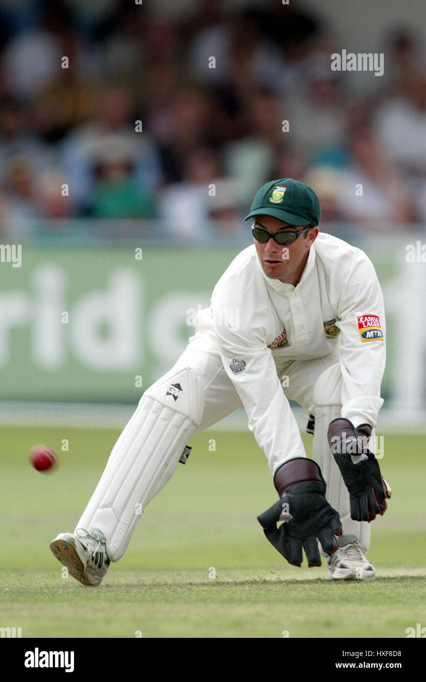 Graeme smith south africa england 2003 hi-res stock photography and ...