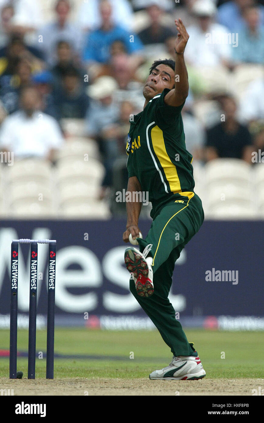 MOHAMMAD SAMI PAKISTAN OLD TRAFFORD MANCHESTER ENGLAND 17 June 2003 ...