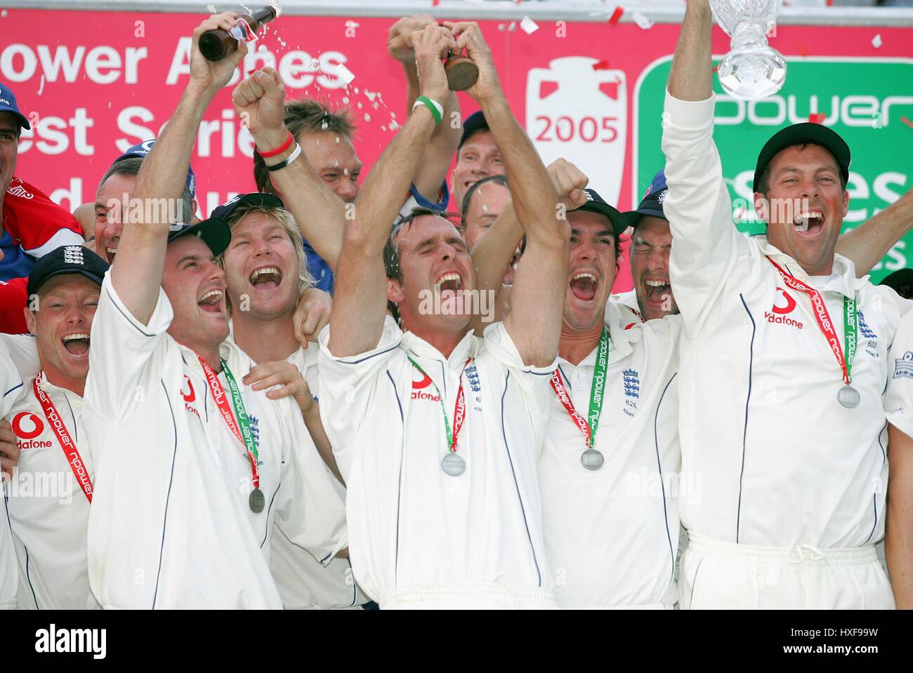 ENGLAND WIN THE ASHES ENGLAND V AUSTRALIA THE ASHES THE BRIT OVAL ...