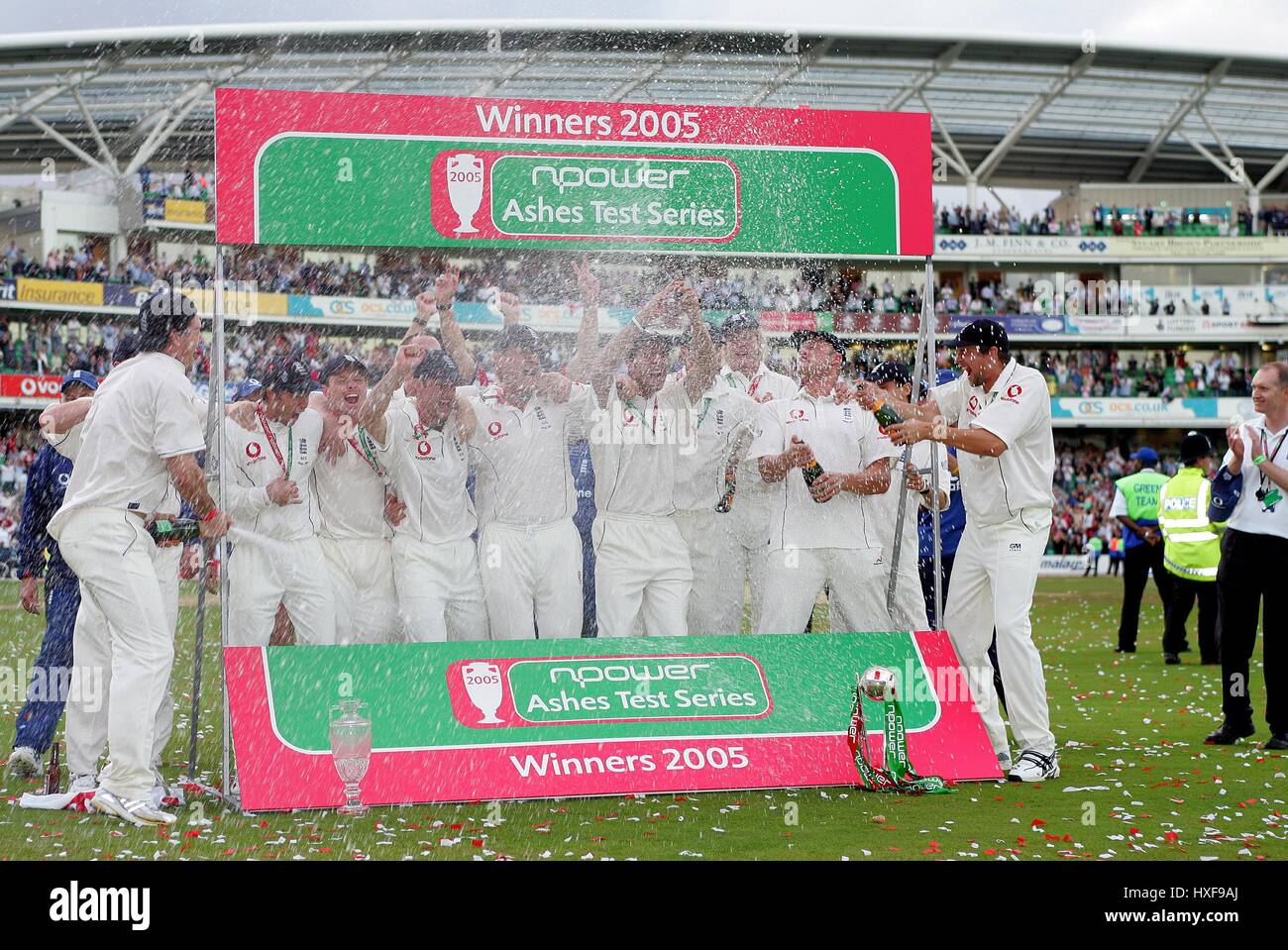 Ashes win hi-res stock photography and images - Alamy