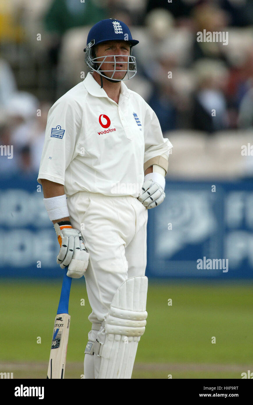 ALEC STEWART ENGLAND & SURREY CCC OLD TRAFFORD MANCHESTER 15 June 2002 ...