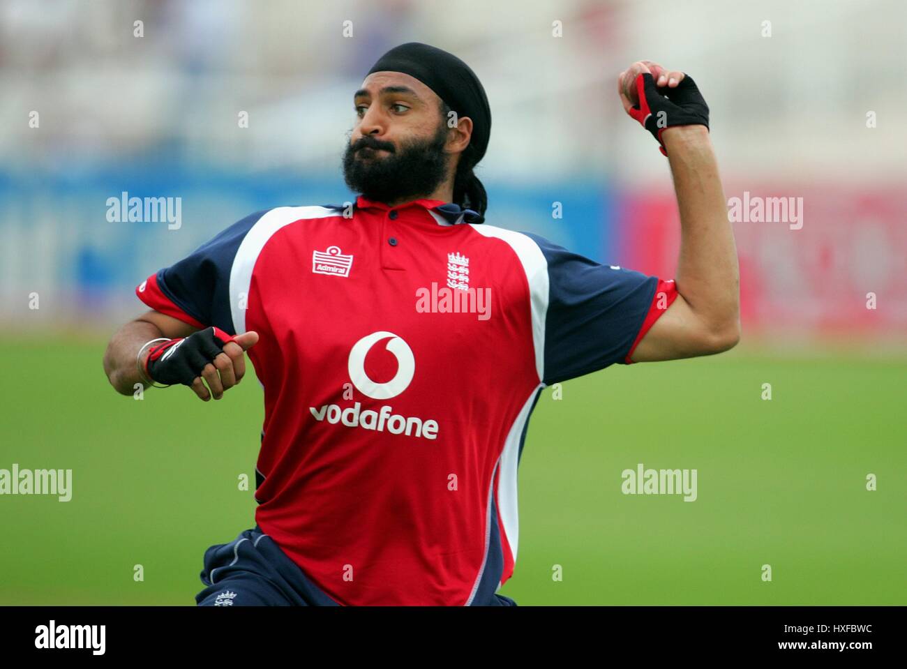 MONTY PANESAR ENGLAND & NORTHAMPTONSHIRE OLD TRAFFORD MANCHESTER ...