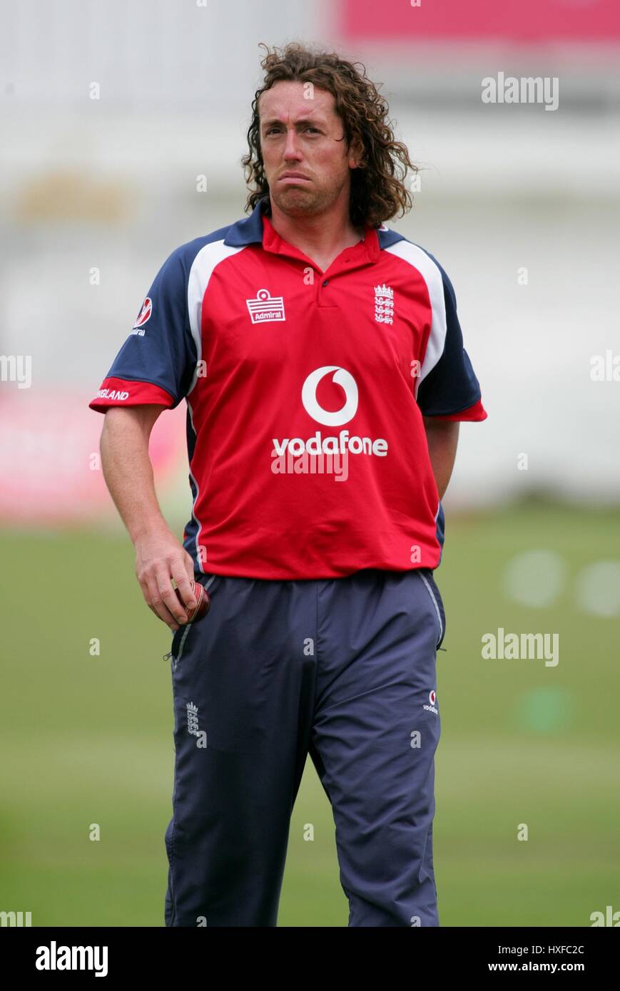 RYAN SIDEBOTTOM ENGLAND & NOTTINGHAMSHIRE CCC HEADINGLEY LEEDS ENGLAND ...